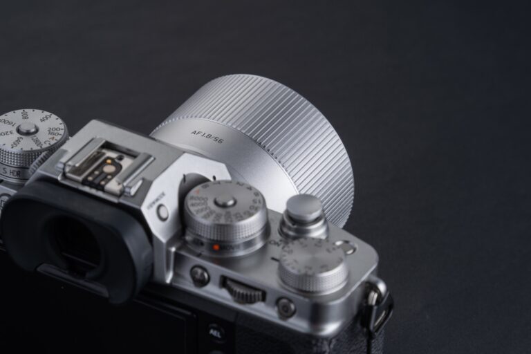 TTArtisan released a new silver version of the AF 56mm f/1.8 lens (E/X ...
