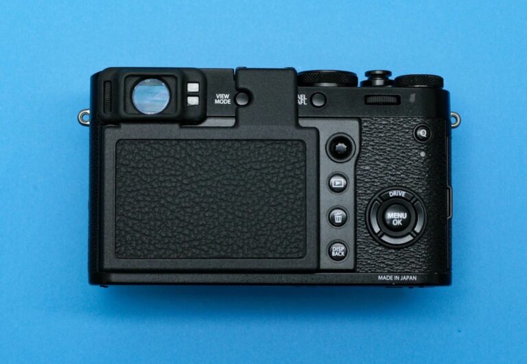 New accessory: Fujifilm X100F screen cover - Photo Rumors